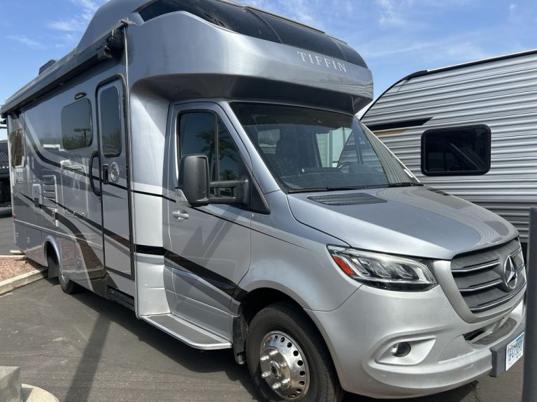 2020 Tiffin Motorhomes Wayfarer 25 QW - NC Repo Zone